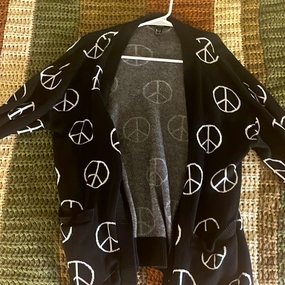 Forever 21 | Sweaters | Peace Sign Cardigan With Buttons And Pockets ...